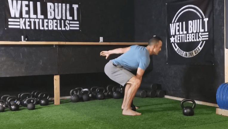 Single Arm Clean from Ground – Well Built Humans Lifestyle Gear